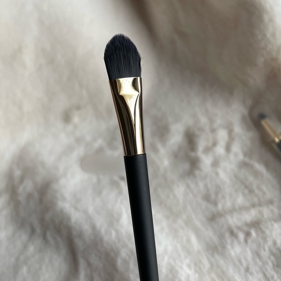 Yves Saint Laurent | Makeup | Ysl Concealer Brush N6 | Poshmark
